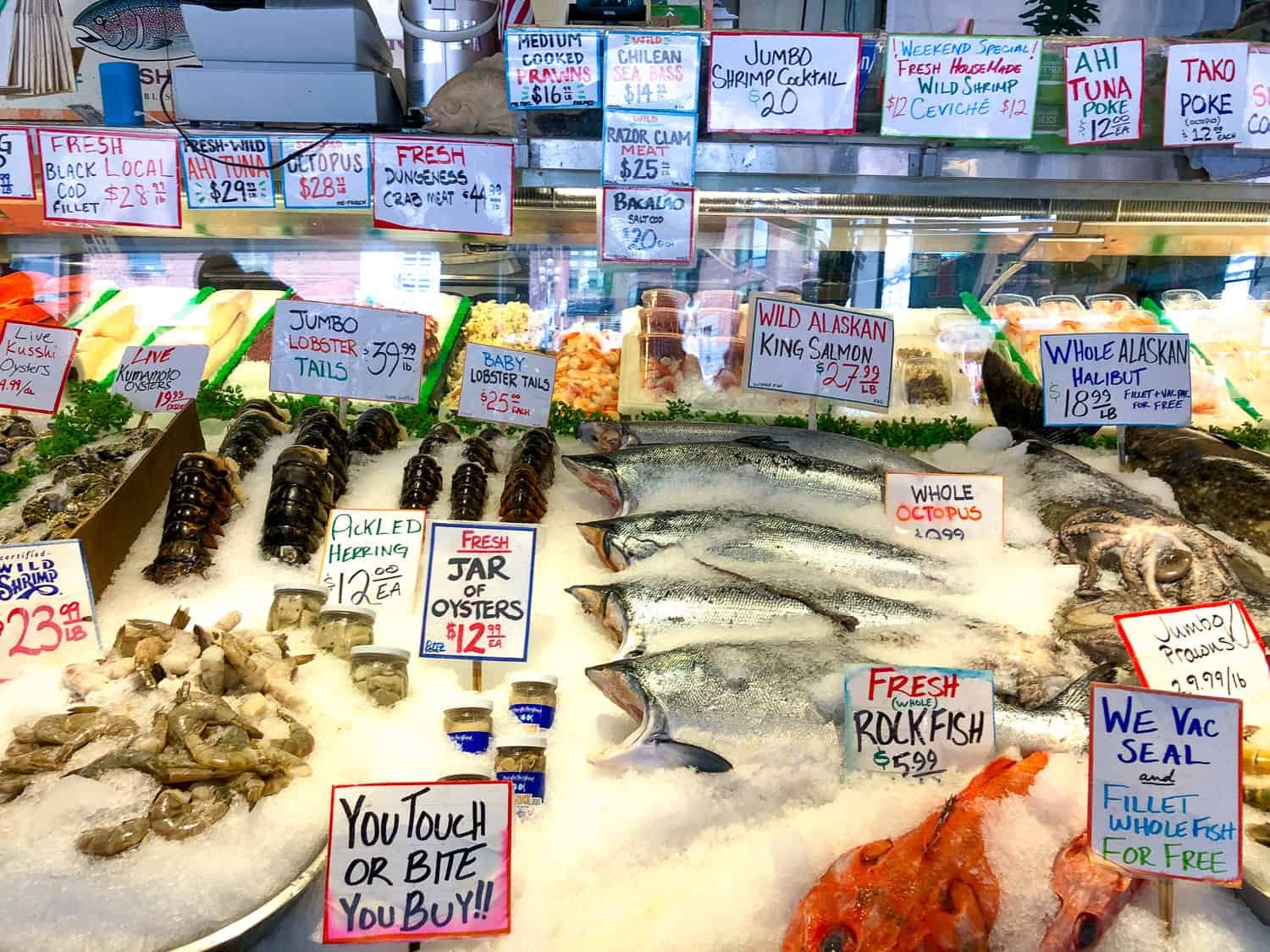 What to Do and See in Pike Place Market - Vacation Geeks